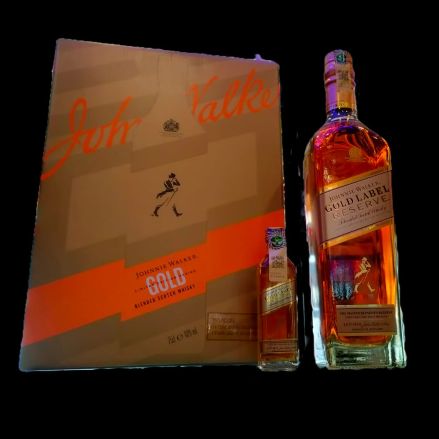 Johnnie Walker Gold Label (Gift Pack)